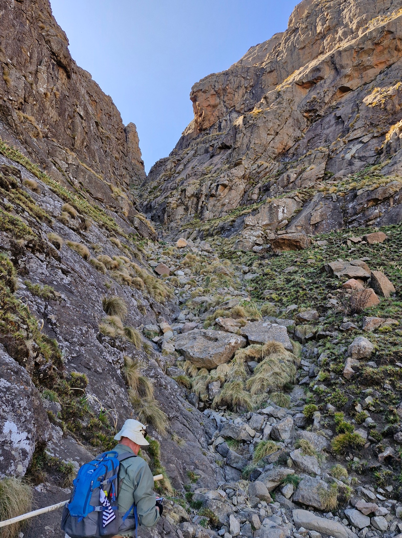 The Tugela Falls and Drakensberg Chain Ladder Hike – Drakensberg ...